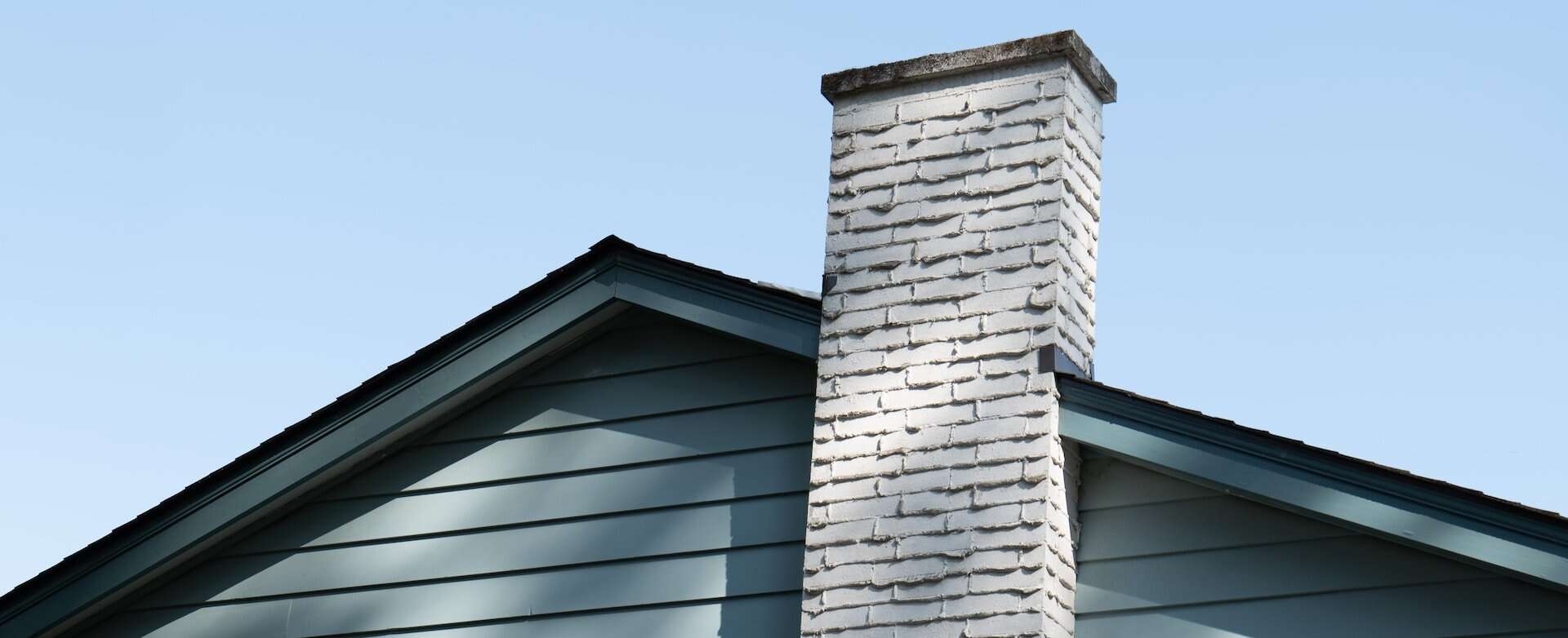 Why Hire Professional Contractors for a Chimney Flashing